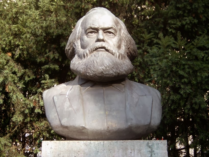 La filosofía de Karl Marx frente a Hegel - Teoría del Derecho
