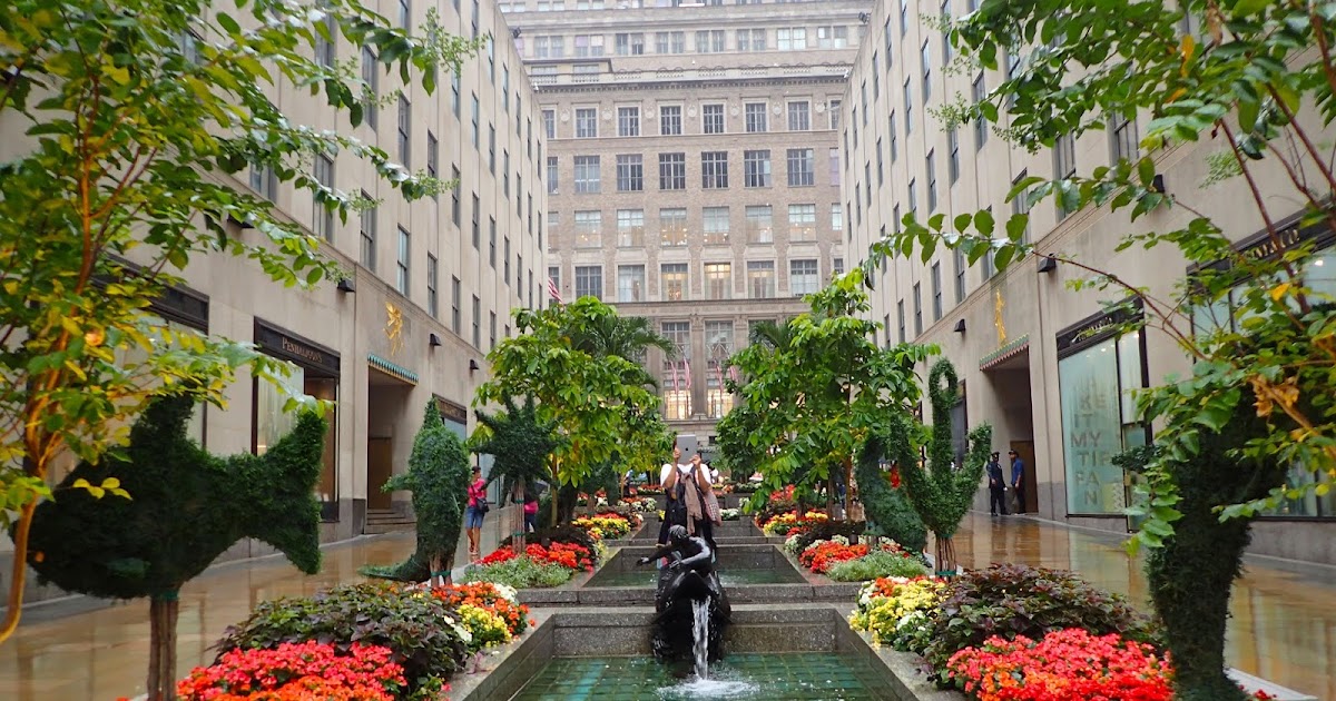 New York: Picture of the Day : The Promenade at Rockefeller Center ...