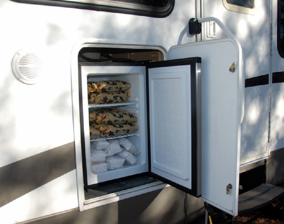 Freezer, meat, land, view, cute hunters