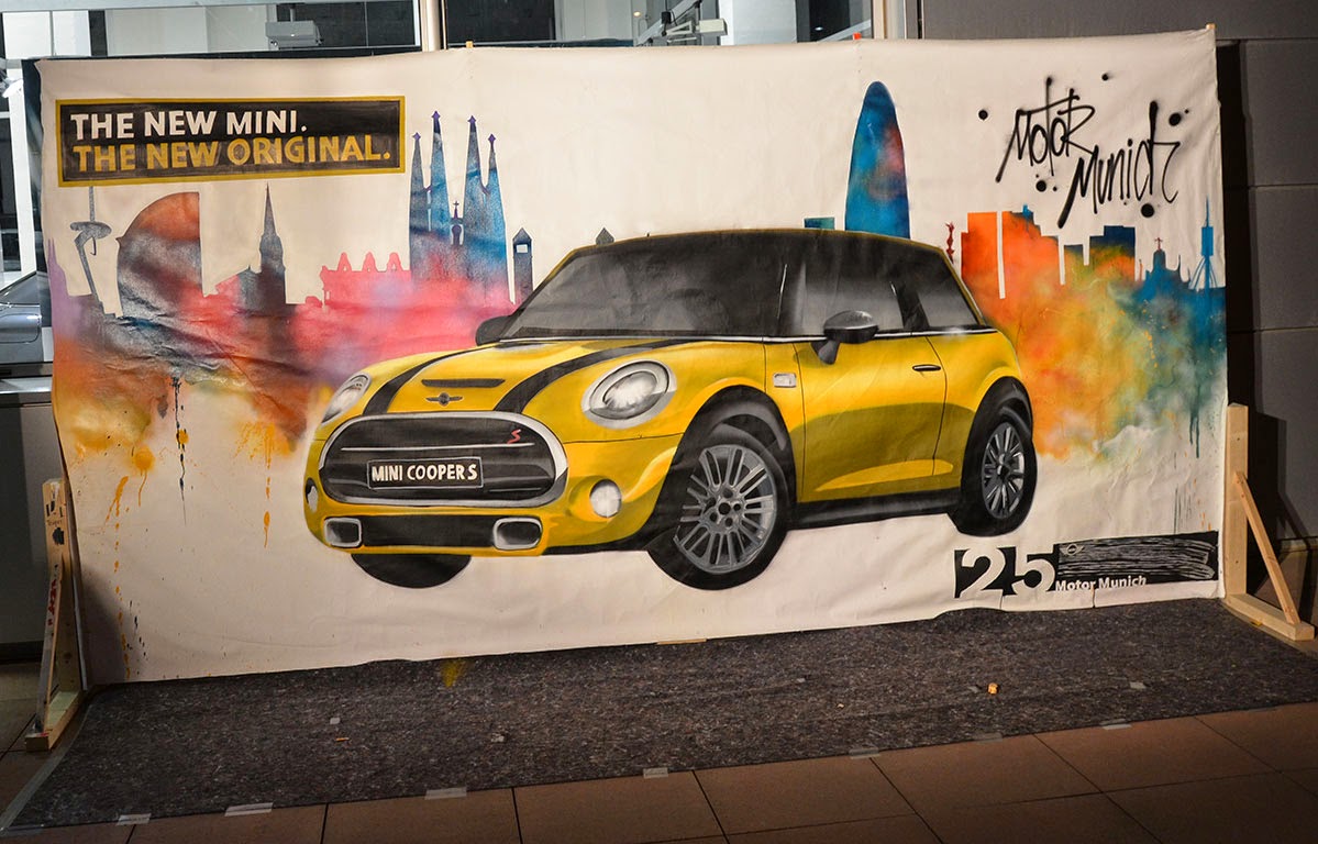Graffiti en directo en la presentación del nuevo Mini en Sant Cugat del ...