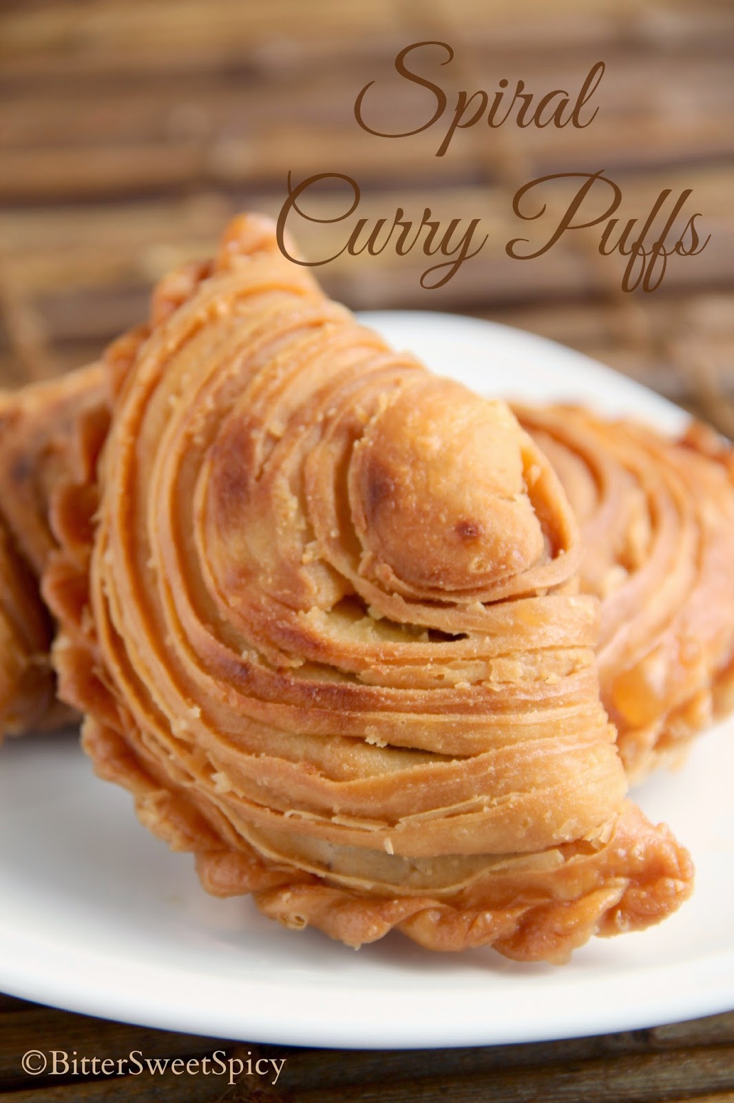 BitterSweetSpicy: Spiral Curry Puffs