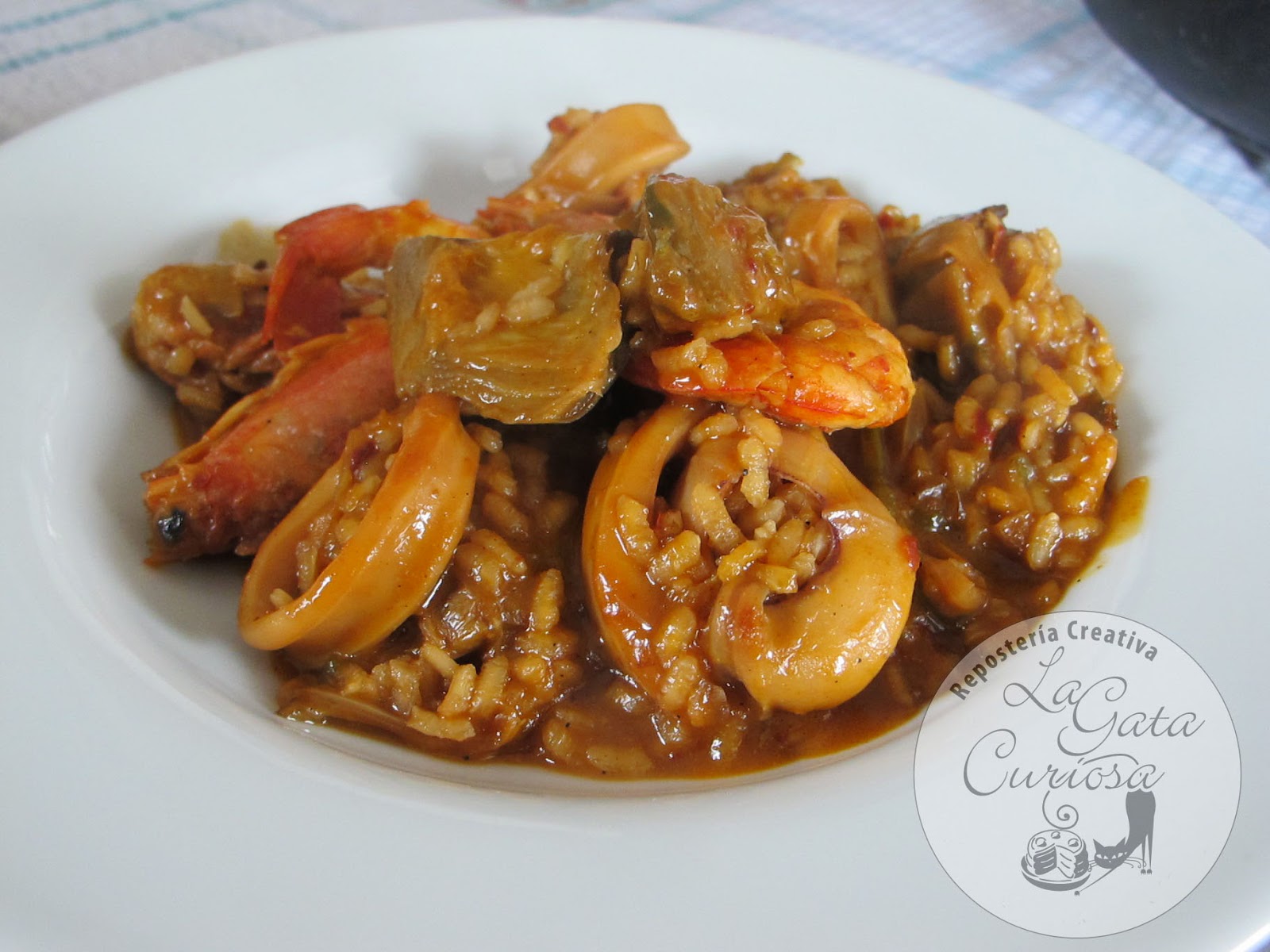 La Gata Curiosa: ARROZ CREMOSO CON CALAMARES, GAMBAS Y ALCACHOFAS