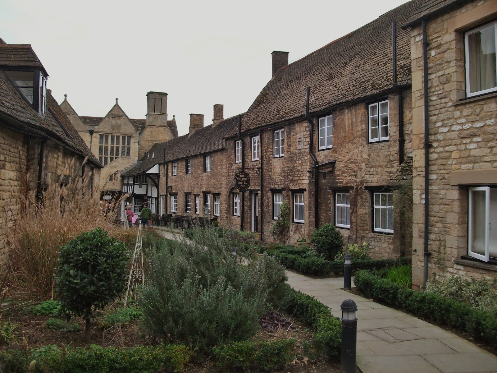 Ghost Blooms: THE HAUNTED STAIRCASE AT OUNDLE
