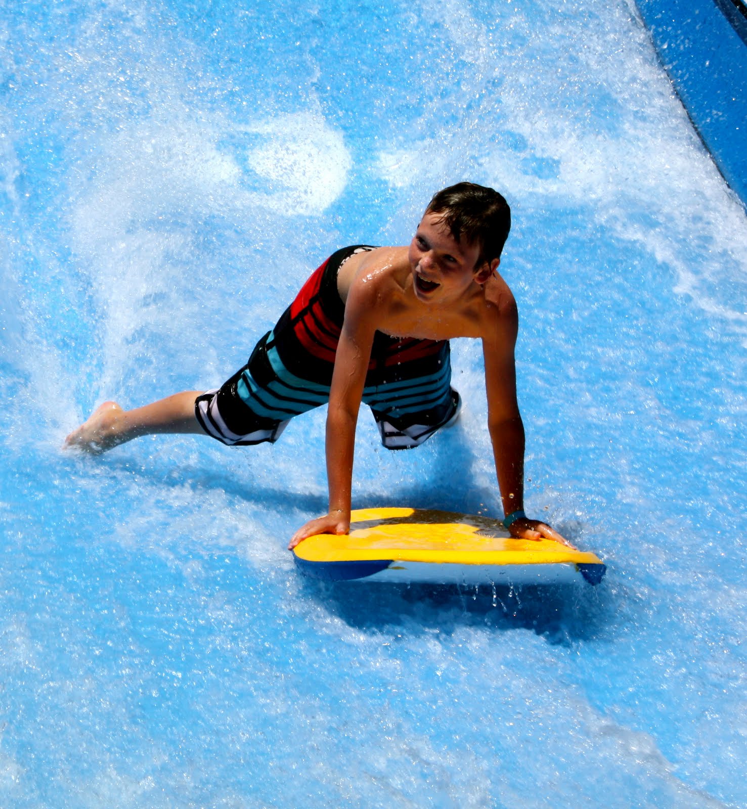 a beautiful life...: flowrider!