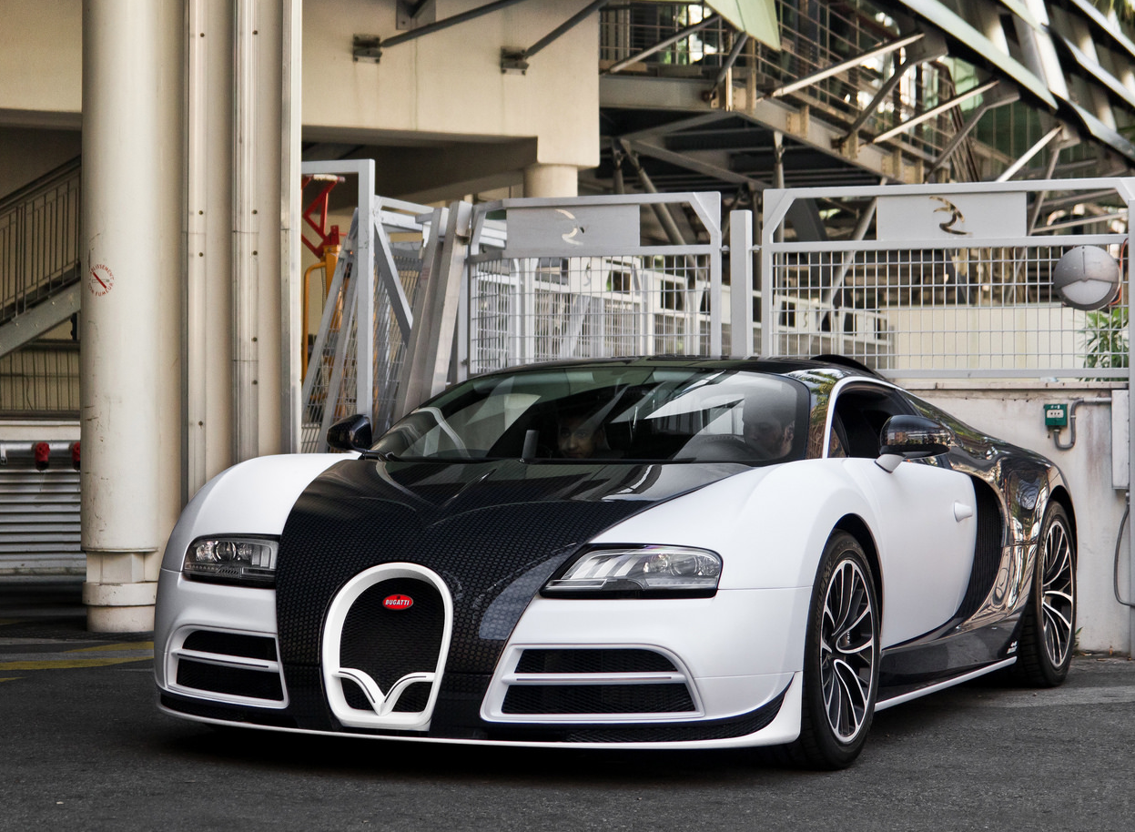 FOLLOWENGINES: ¿Cuál es la velocidad máxima del Bugatti Veyron?