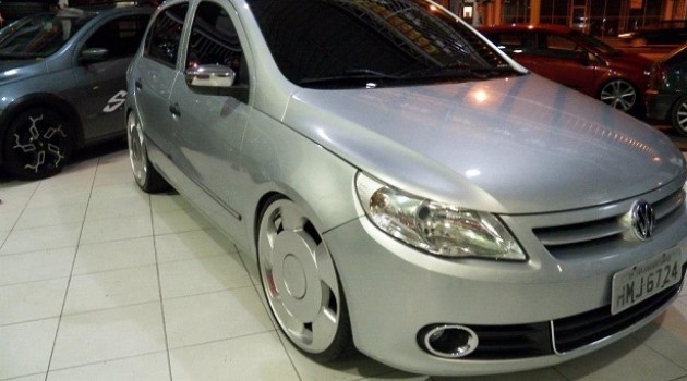 Garagem Automotiva: Fotos Gol G5 Tuning com rodas aro 20, rebaixado e ...