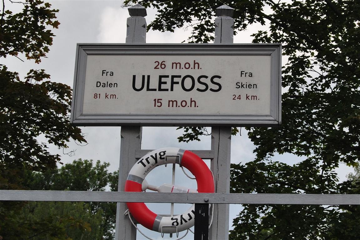 Hallais: august 2012