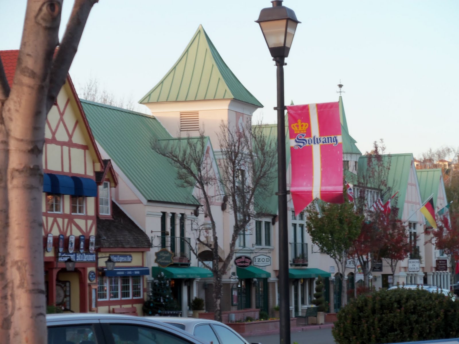 gold country girls: Christmas in Solvang