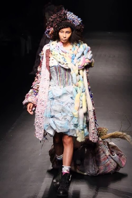 Fashion Studio Magazine: FASHION EXHIBITIONS - LONDON