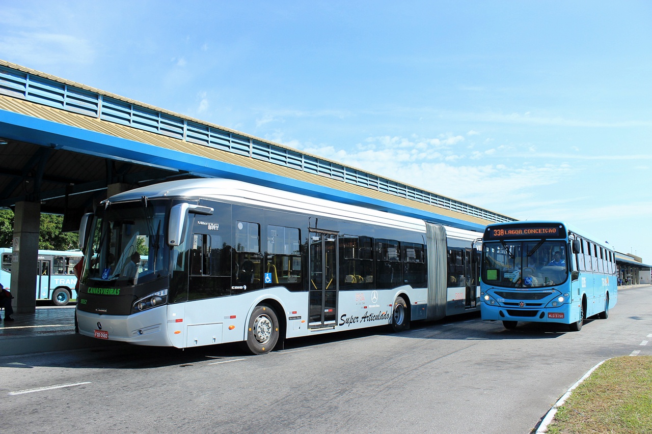 Floripa Ônibus: Mercedes-Benz O-500 UDA