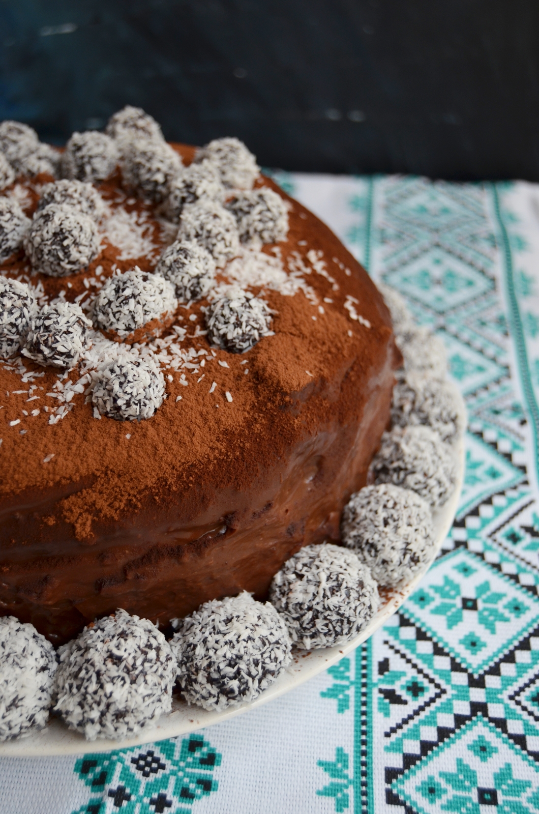 Biochimist La Cratita: Tort cu budinca de nuca de cocos si ciocolata ...