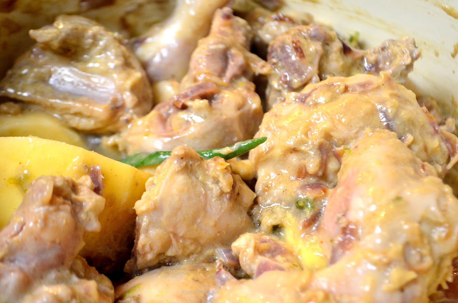 KANCHA LONKA MURGI - GREEN CHILI CHICKEN CURRY : GARDEN TO TABLE ...