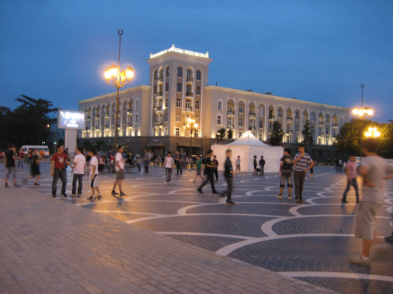Living Rootless: Rustavi: Heaven's Door and Football
