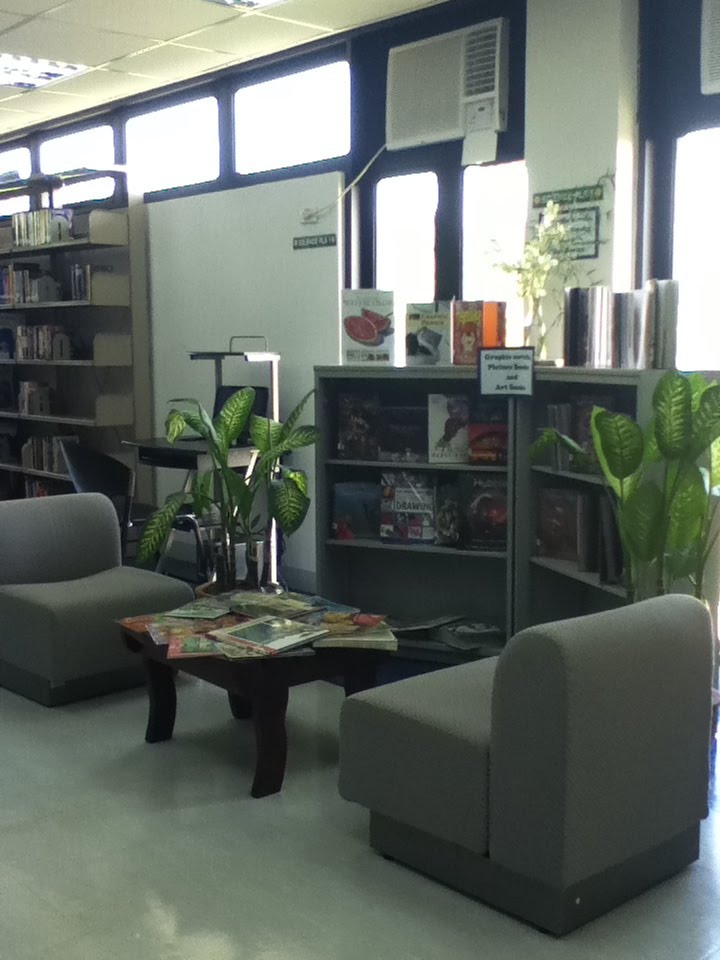 School Librarian in Action: School Library Display: Graphic Novels and ...