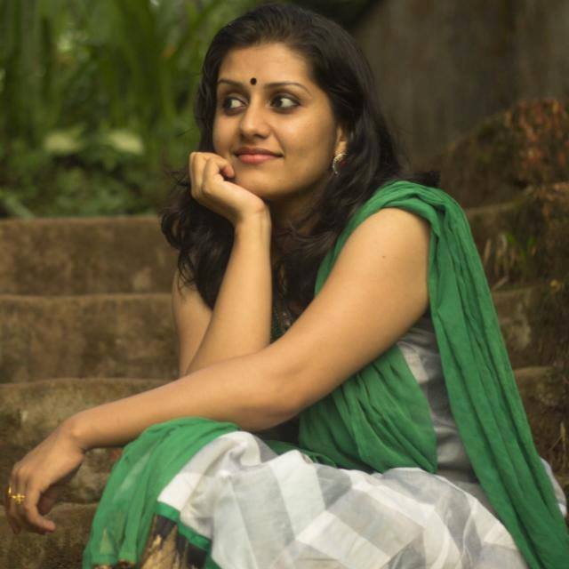 Sarayu Mohan Latest PhotoShoot Images HD - IMAGES