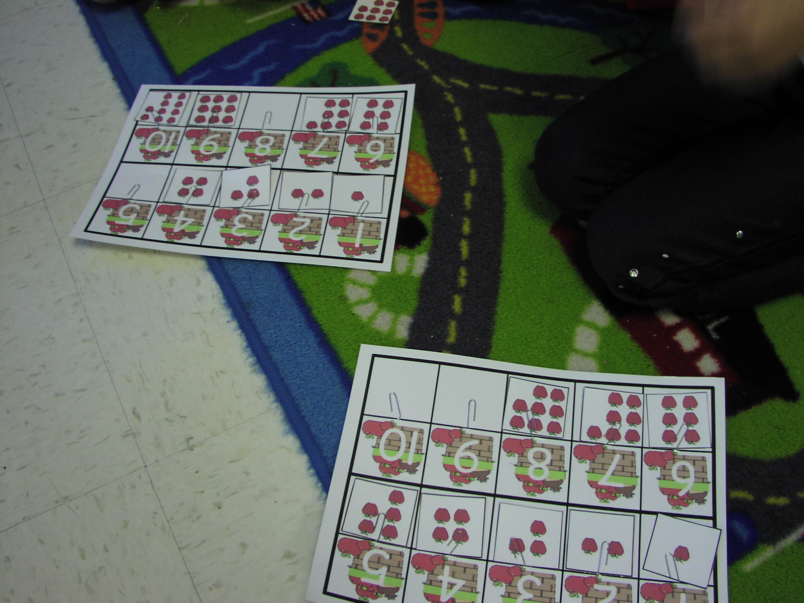 Keen On Kindergarten: Apple Themed Math Work Stations