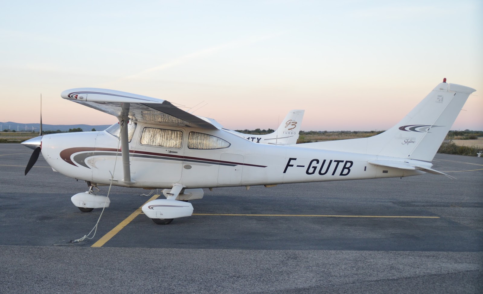 LFMP NEWS actualités de Perpignan-Rivesaltes: 25 OCTOBRE 2017: F-GNFK ...