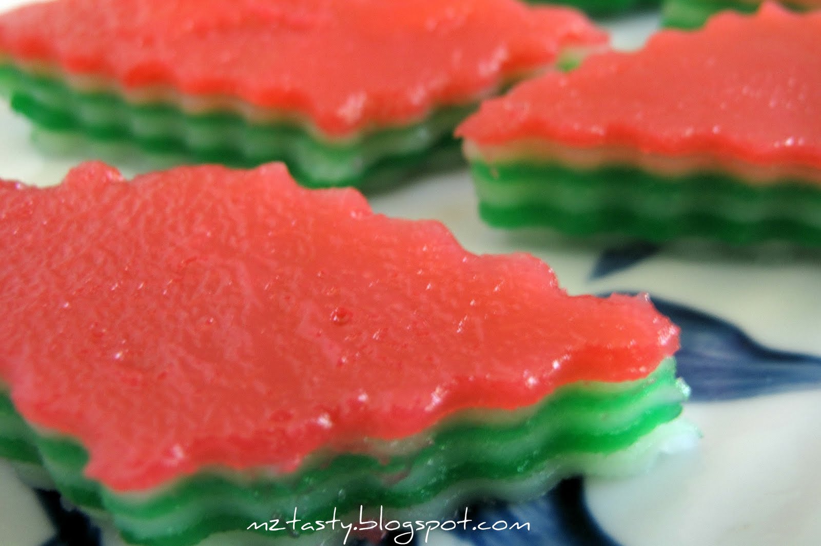MzTasty's Kitchen, Savor The Flavor: Steamed Layered Cake/Kueh Lapis