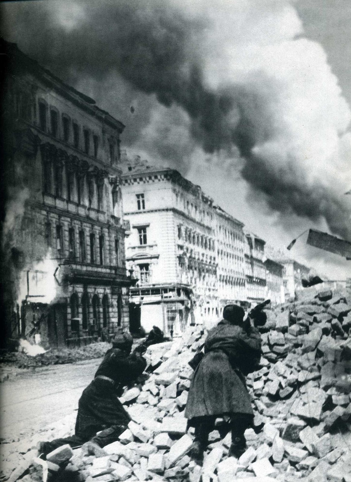 Los Grandes Fotografos: Yevgeny Khaldei (1917-1997)