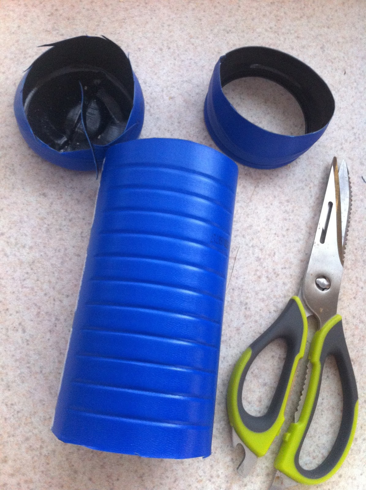 The Simple Craft Diaries: Make Up Case from Lays/Chips Container