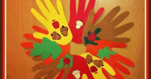 Mama Pea Pod: {Fall Handprint Wreaths}