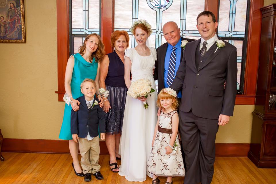 Concedo: Victoria Selkirk konszekrált szűz szentelése Kaliforniában