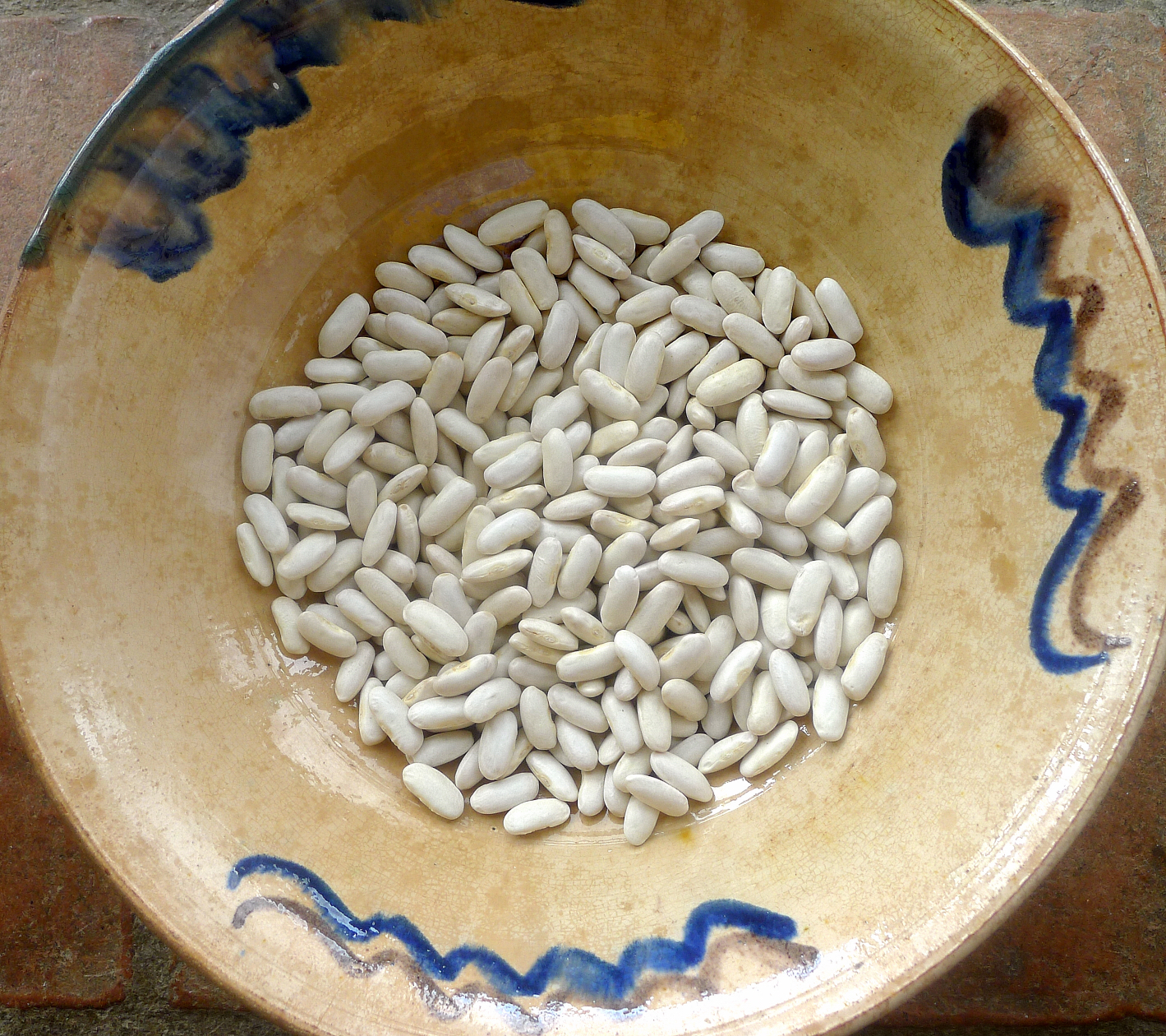 MY KITCHEN IN SPAIN: FABADA--MAYBE THE BEST BEANS IN THE WORLD