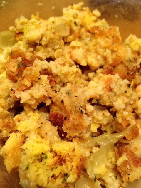 RouxBDoo's Cajun and Creole Food Blog: Savory Bread Dressing