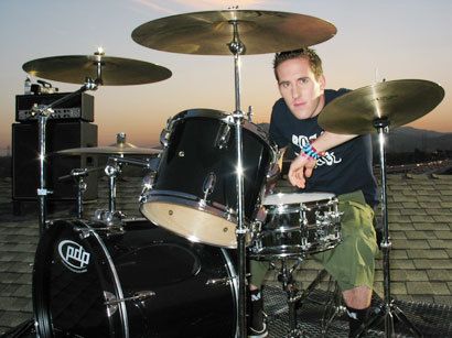 My Autobiography :): Simple Plan; sejarah dan biodata personil