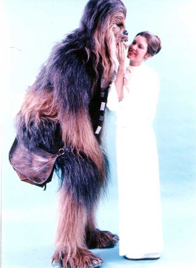 Chewbacca Behind the Camera: 30 Adorable Behind the Scenes Photos of ...