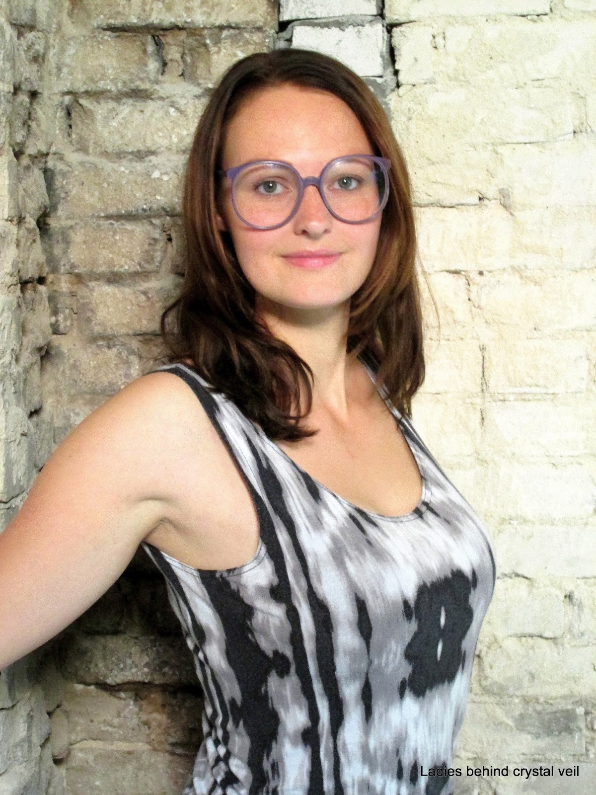 Lovely ladies behind crystal veil: Mirjam 006