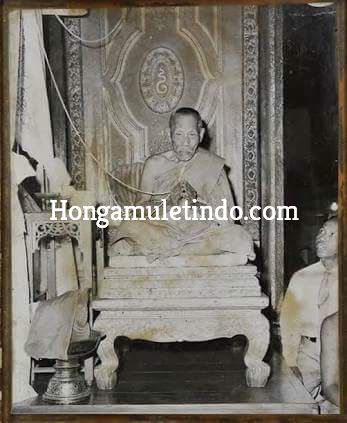 Thai Genuine Amulet Indonesia: Jual Thailand Amulet - Amulet Locket LP ...