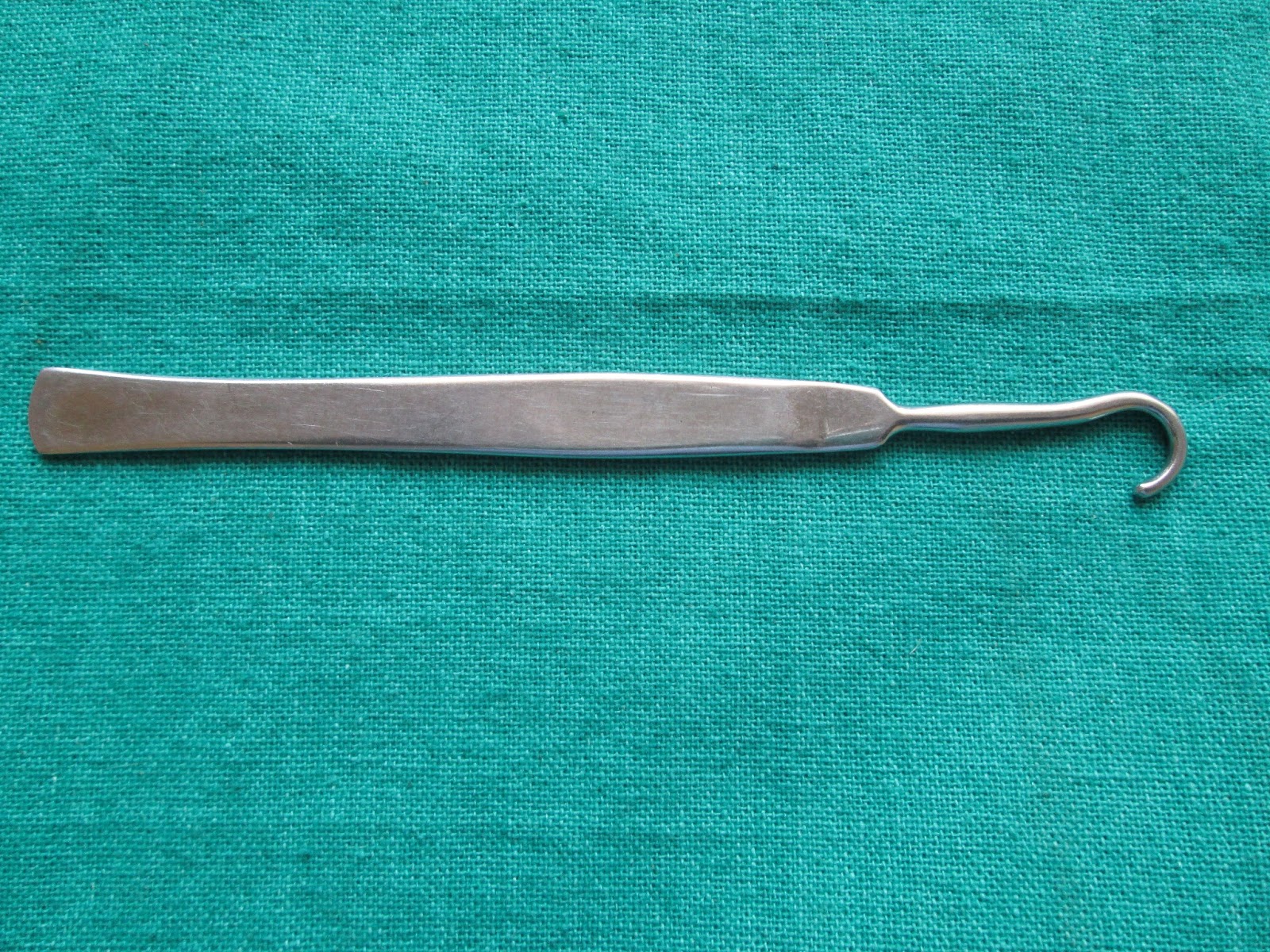 Gandhi Medical College: Surgical Instruments : Retractors and Clamps