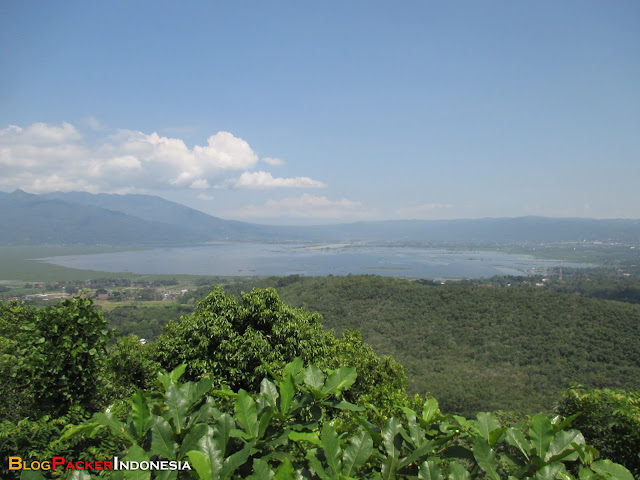Menikmati Pesona Rawa Pening dari Goa Rong View Tlogo Tuntang ...