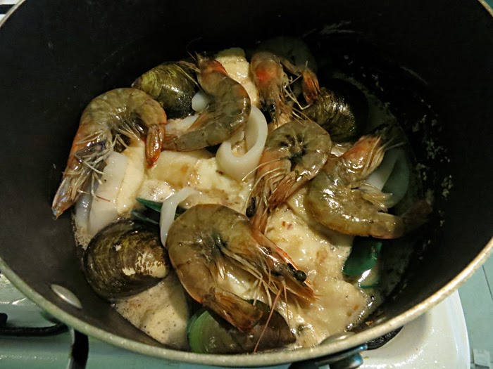 Is Your Blog A Carb?: TV Food: Paila Marina aka Gustavo Fring's Chilean ...