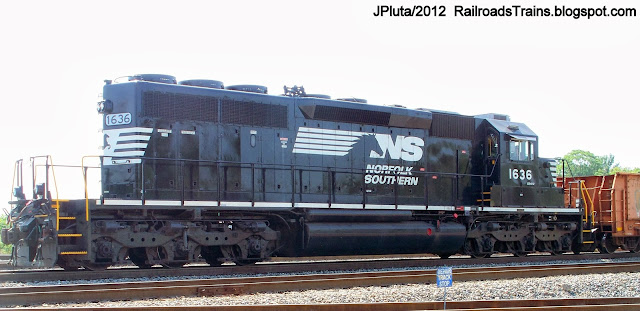 RAILROAD Freight Train Locomotive Engine EMD GE Boxcar BNSF,CSX,FEC ...