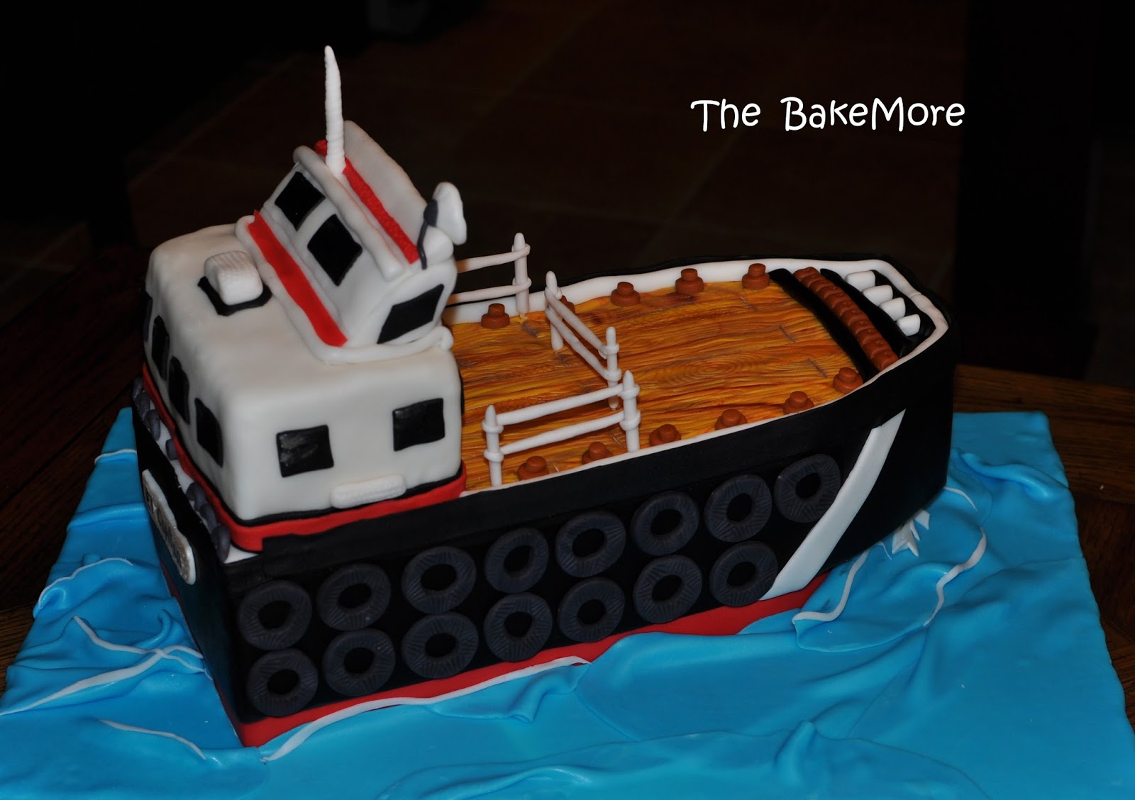 The Bake More: Little Tug Boat Cake that Sank