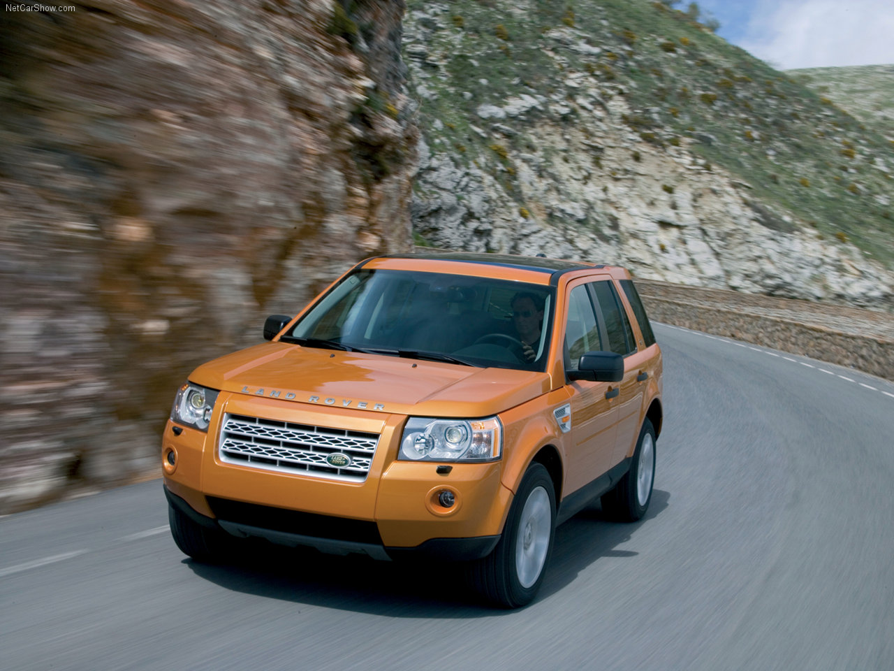 Land Rover LR2 a dévoilé aujourd'hui la toute nouvelle qui entre dans ...