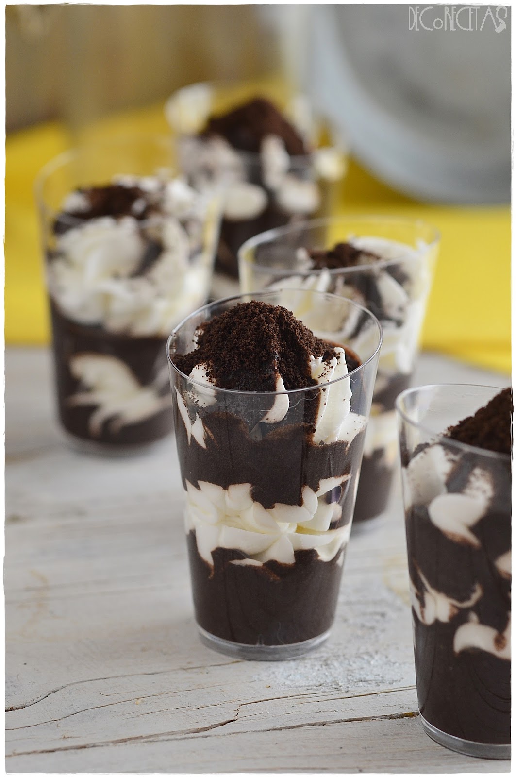 Vasitos de oreo- Postre frío en vasitos de postre | DECORECETAS