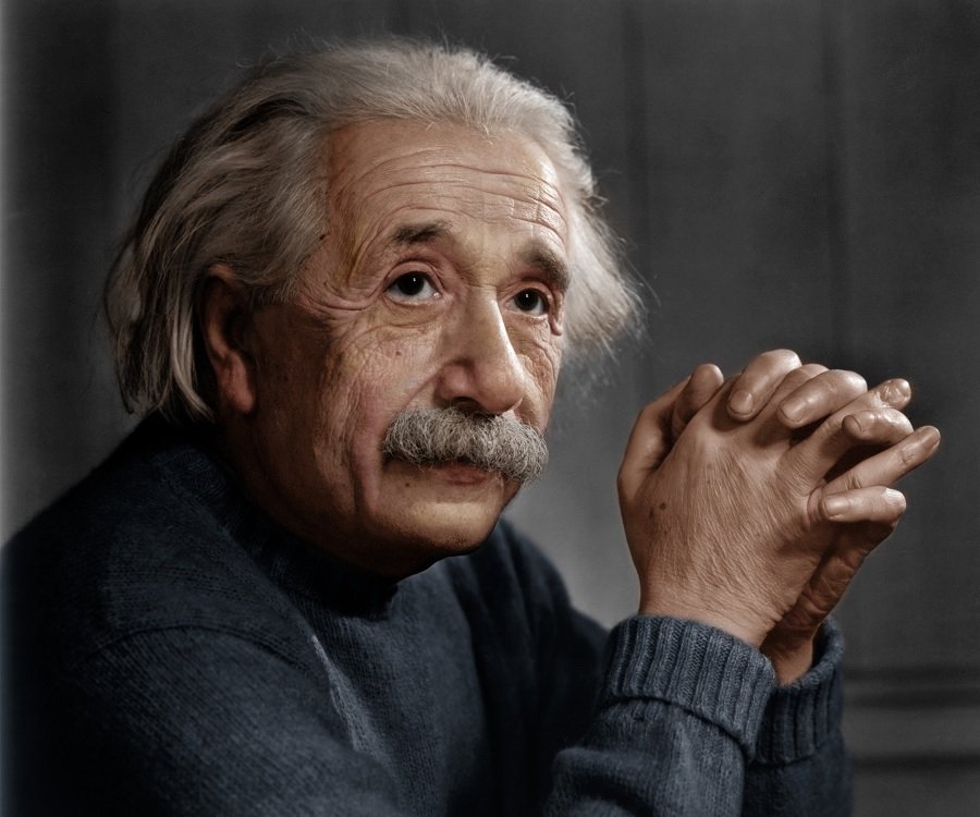 Albert Einstein Famous Scientist - MY STAR BIOGRAPHY