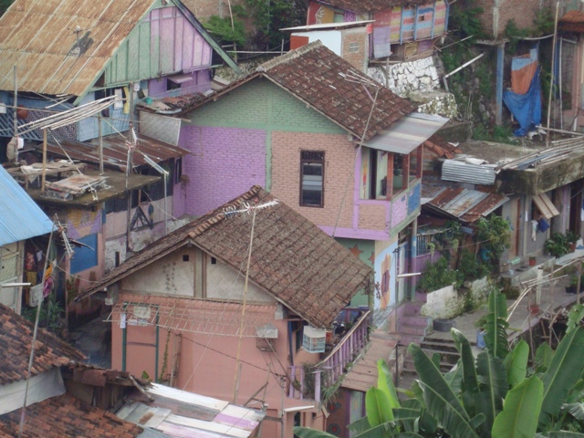 PERKEMBANGAN RANCANGAN ROMO MANGUN (1984-2008) PADA PEMUKIMAN KALI CODE ...