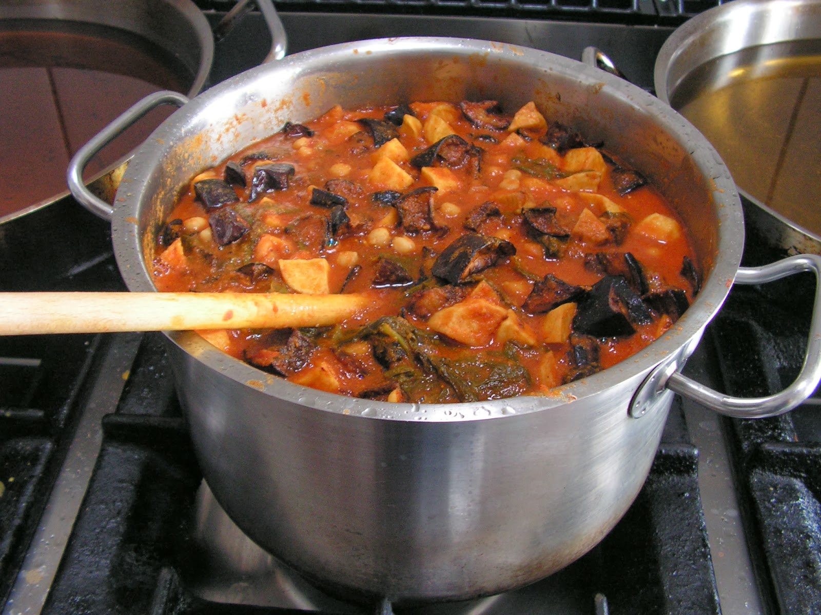 Indiai gyomornegyed: Sabji - Szabdzsi - Indiai zöldségétel csicseriborsóval