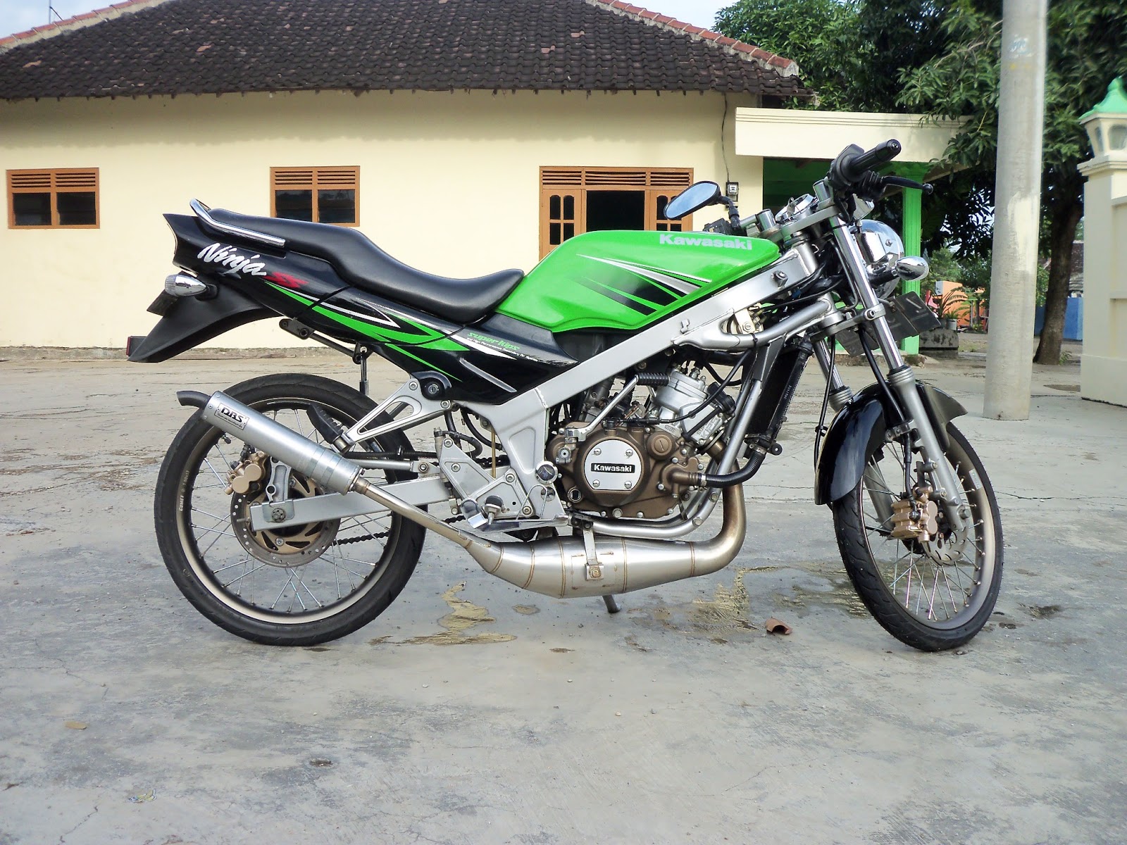 Mekanik Muda - Sarjana Teknik: With Ninja SS 10, i'm Happy...isn't ...