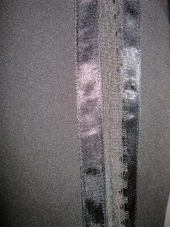 CheapandChic: Fusta din matase cu crapatura in fata pe coapsa stanga ...