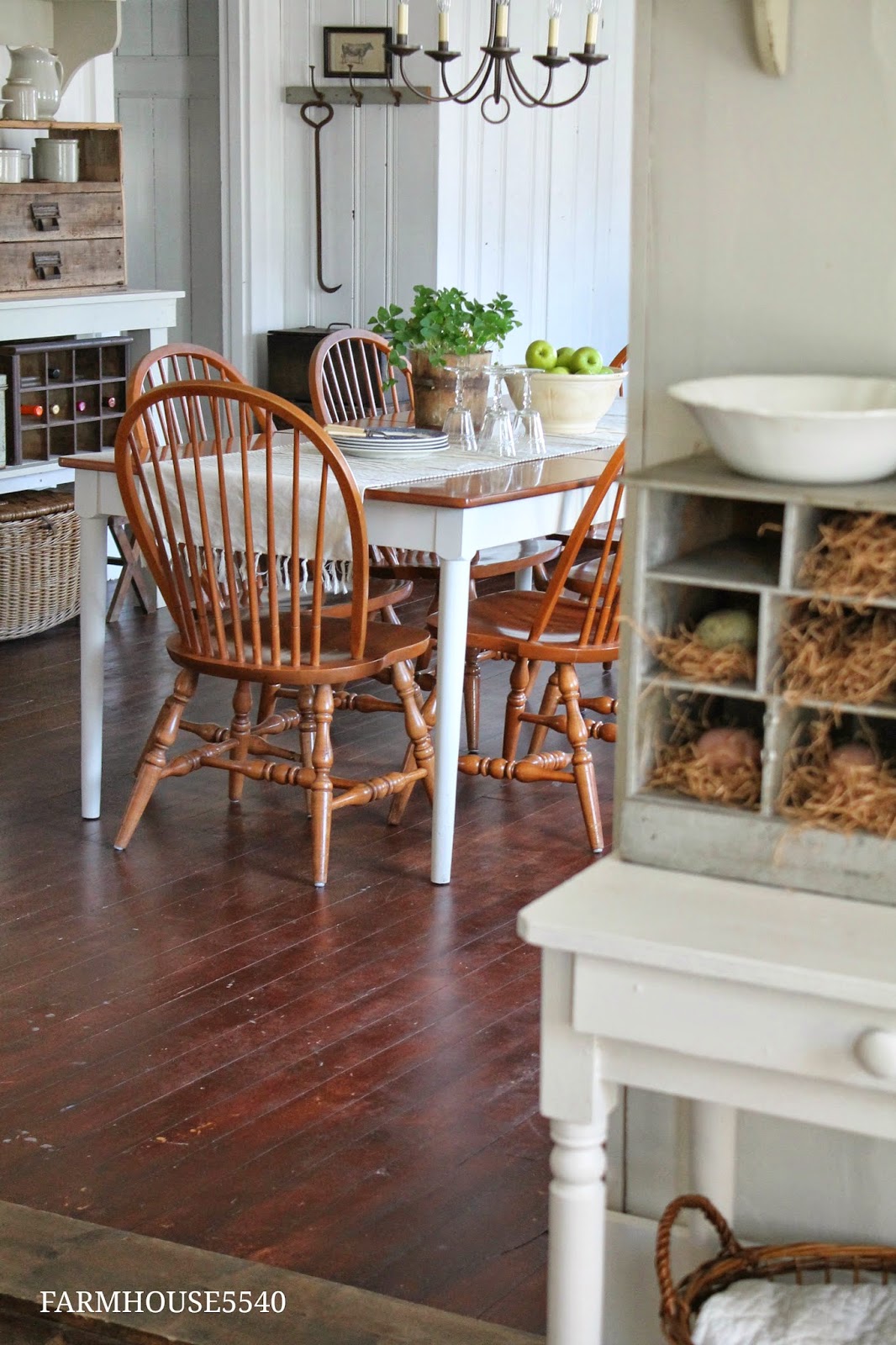 FARMHOUSE 5540: Spring Changes