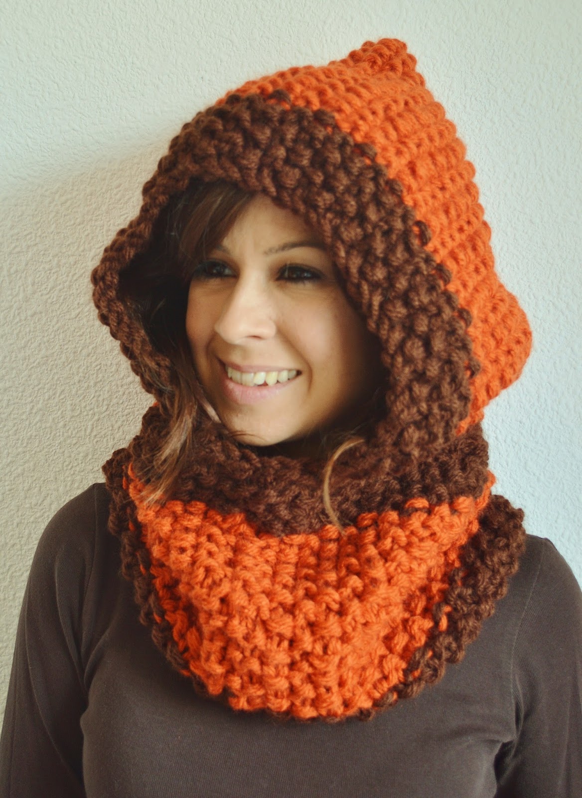 Aguja lanera: Tejer un cuello con capucha