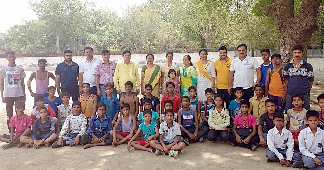 Dwarka Parichay News - Info Services: दिल्ली के गांवों के स्कूलों में ...