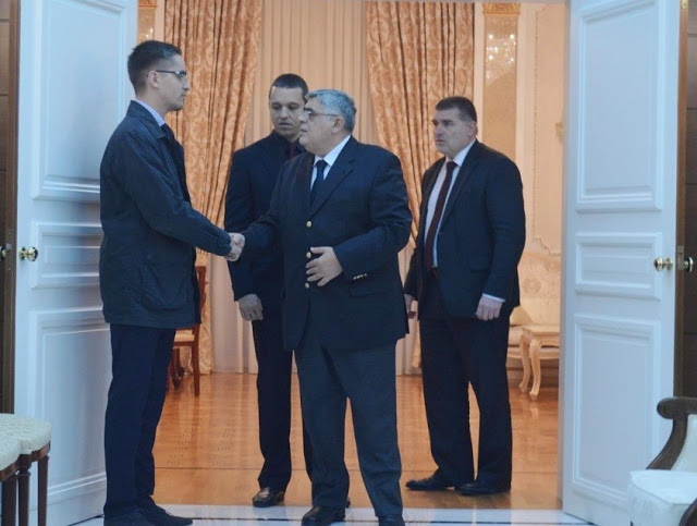 EΛΛΗΝΙΚΗ ΔΡΑΣΗ: ΚΙΝΗΣΗ ΜΑΤ! Μιχαλολιάκος Κασιδιάρης στην ρωσική ...