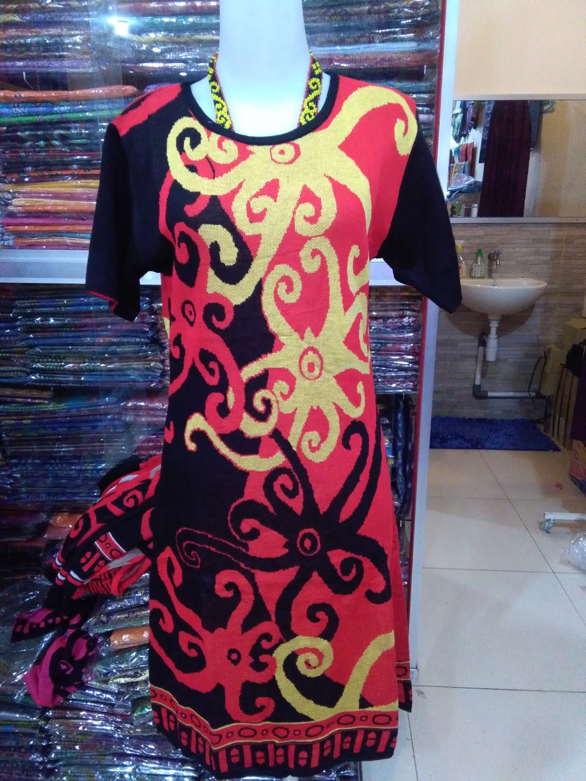 Batik Motif Dayak Khas Kalimantan, : Rok Rajut motif Kalimantan