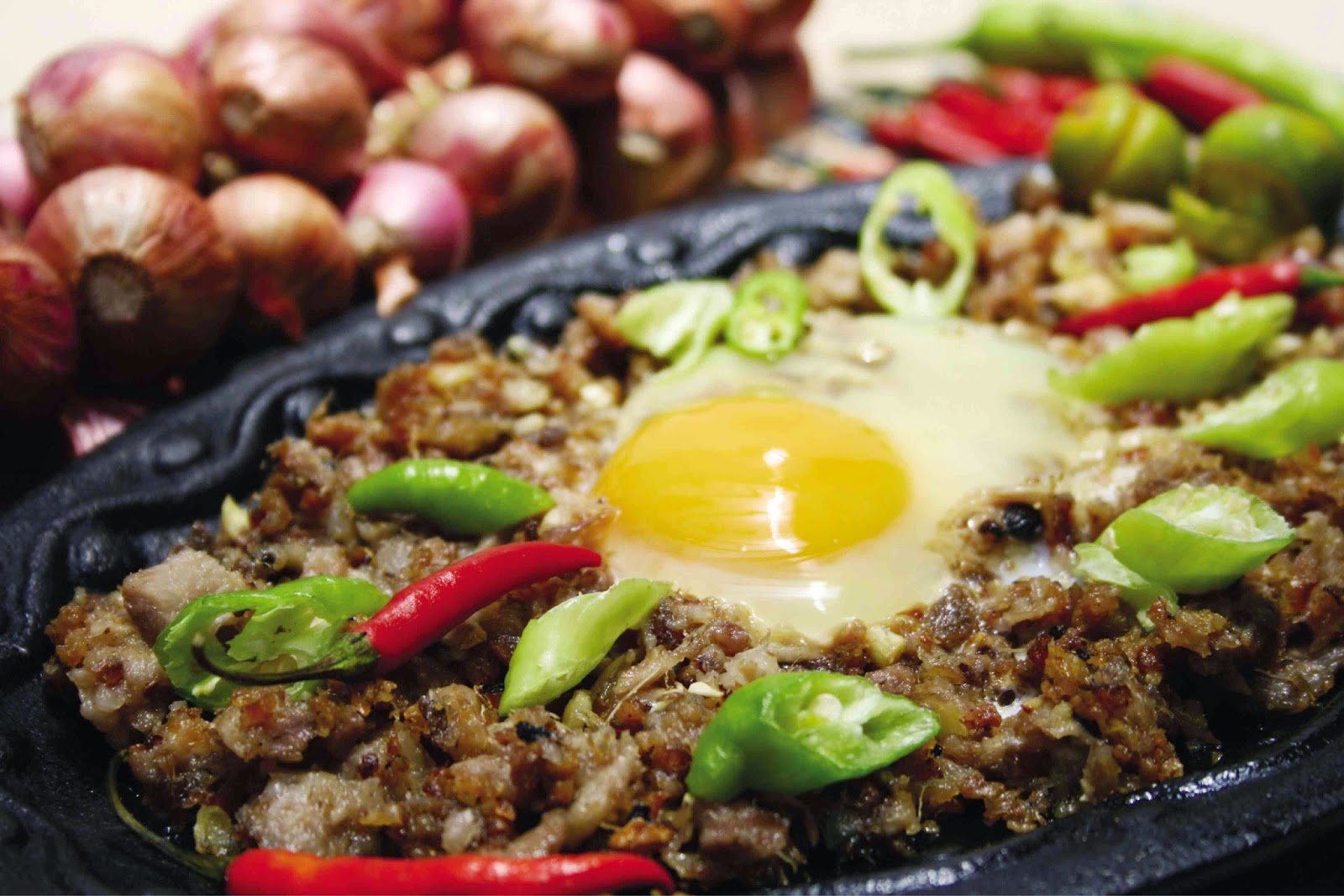 Ultimate Food Lovers: Lechon Sisig